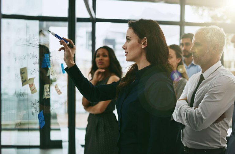 Group Chat vs. Email: Which One Is Better for Team Communication? - Melp